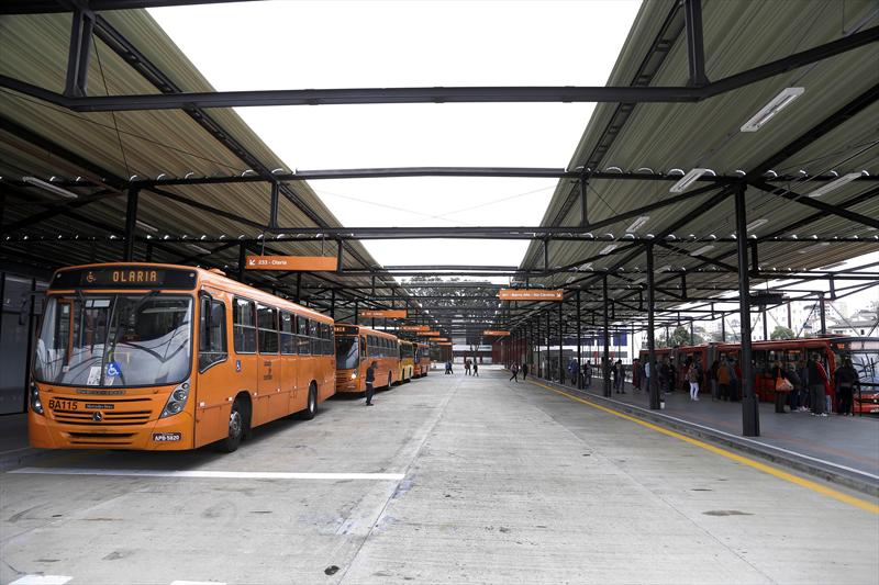 Passageiros já percebem melhorias no Terminal Santa Cândida ...