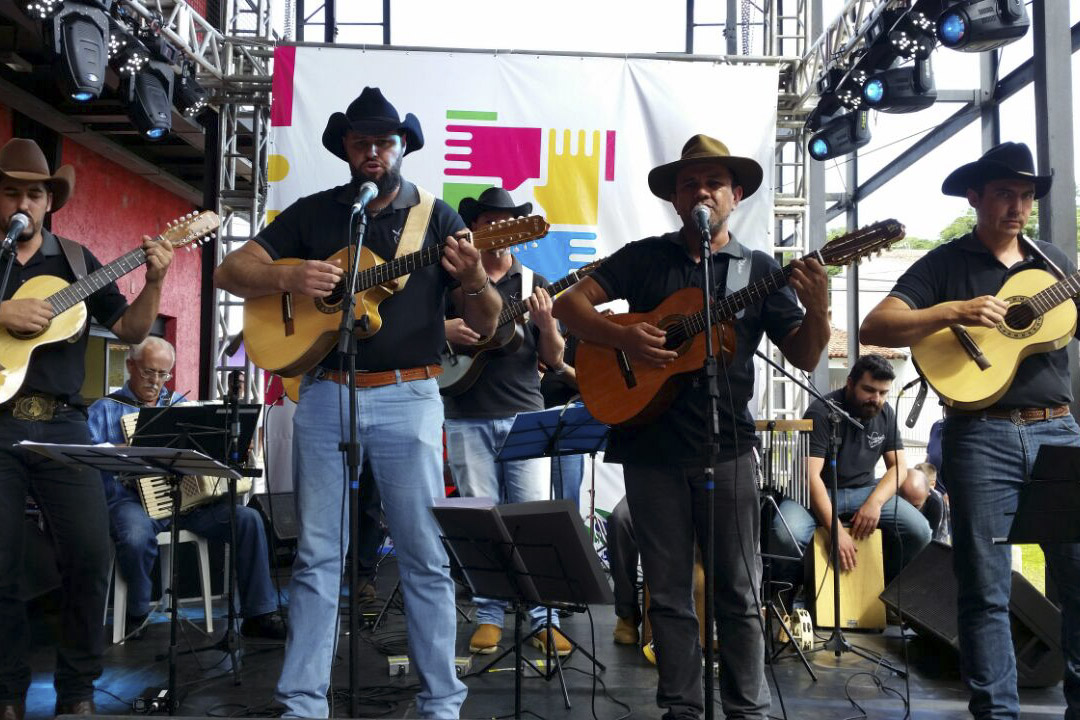 Música caipira de raiz é a atração do Arte na Feira desta terça-feira ...