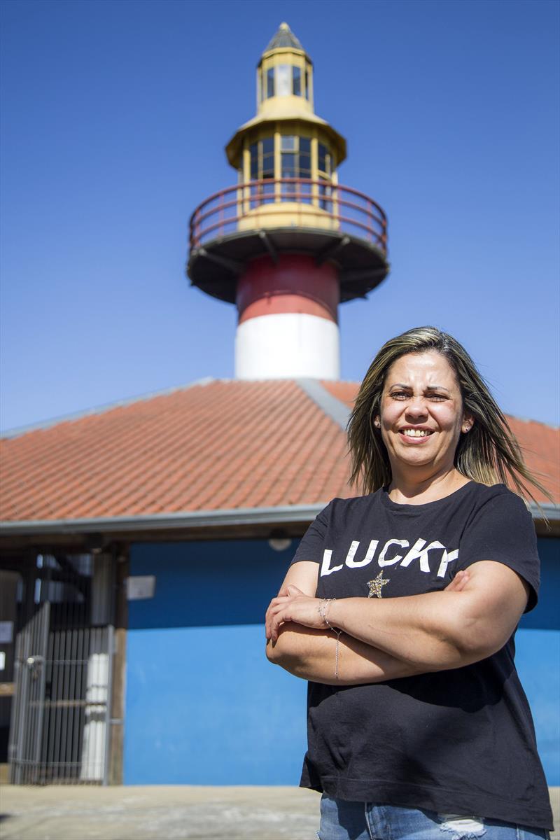 História de superação de Amarilda é escrita no Farol do Saber do ...