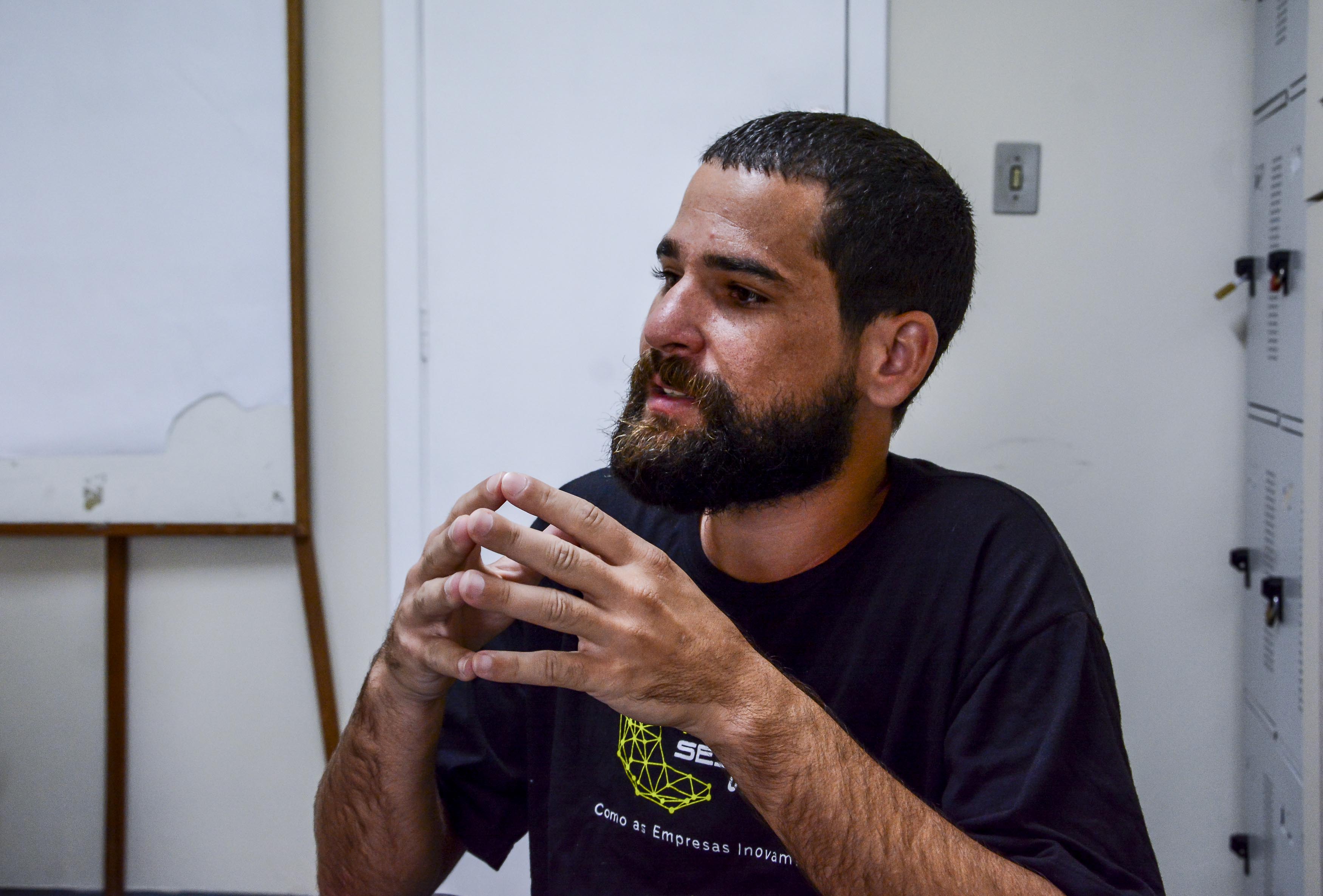 De vendedor de balas a empresário: Gabriel Marcelino traça o futuro ...