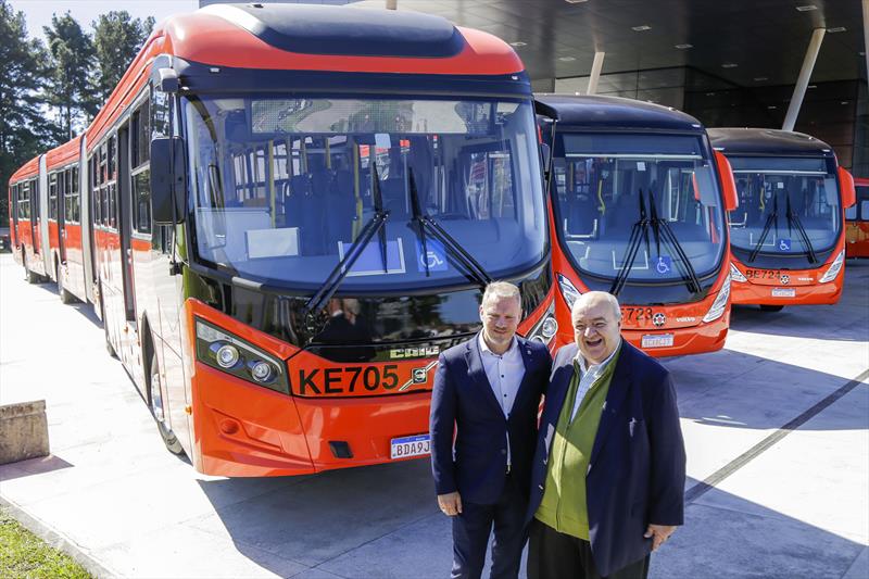 Volvo celebra 40 anos de chegada à CIC e parceria com a cidade ...