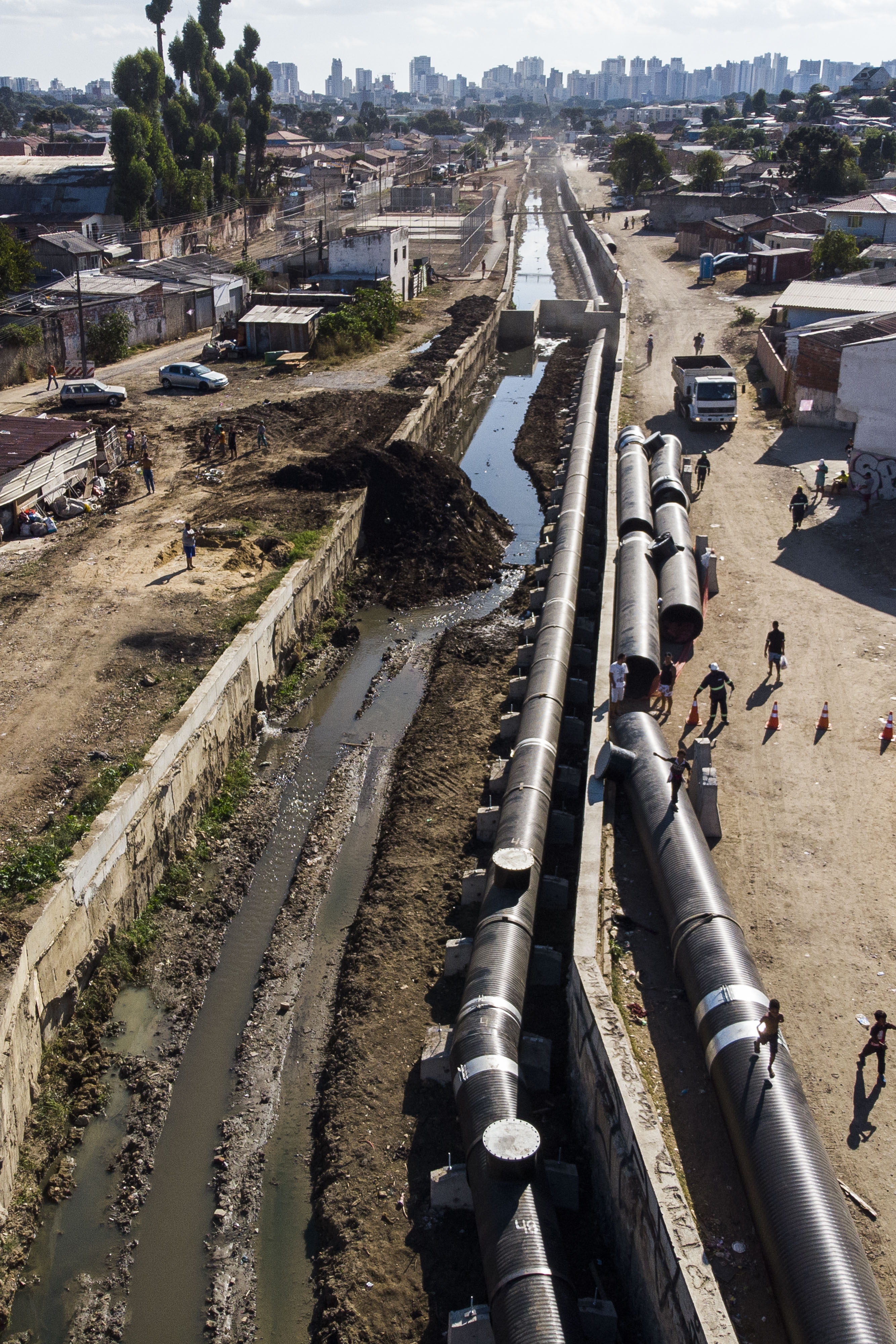 Obras e serviços de macrodrenagem ajudam a prevenir alagamentos na ...