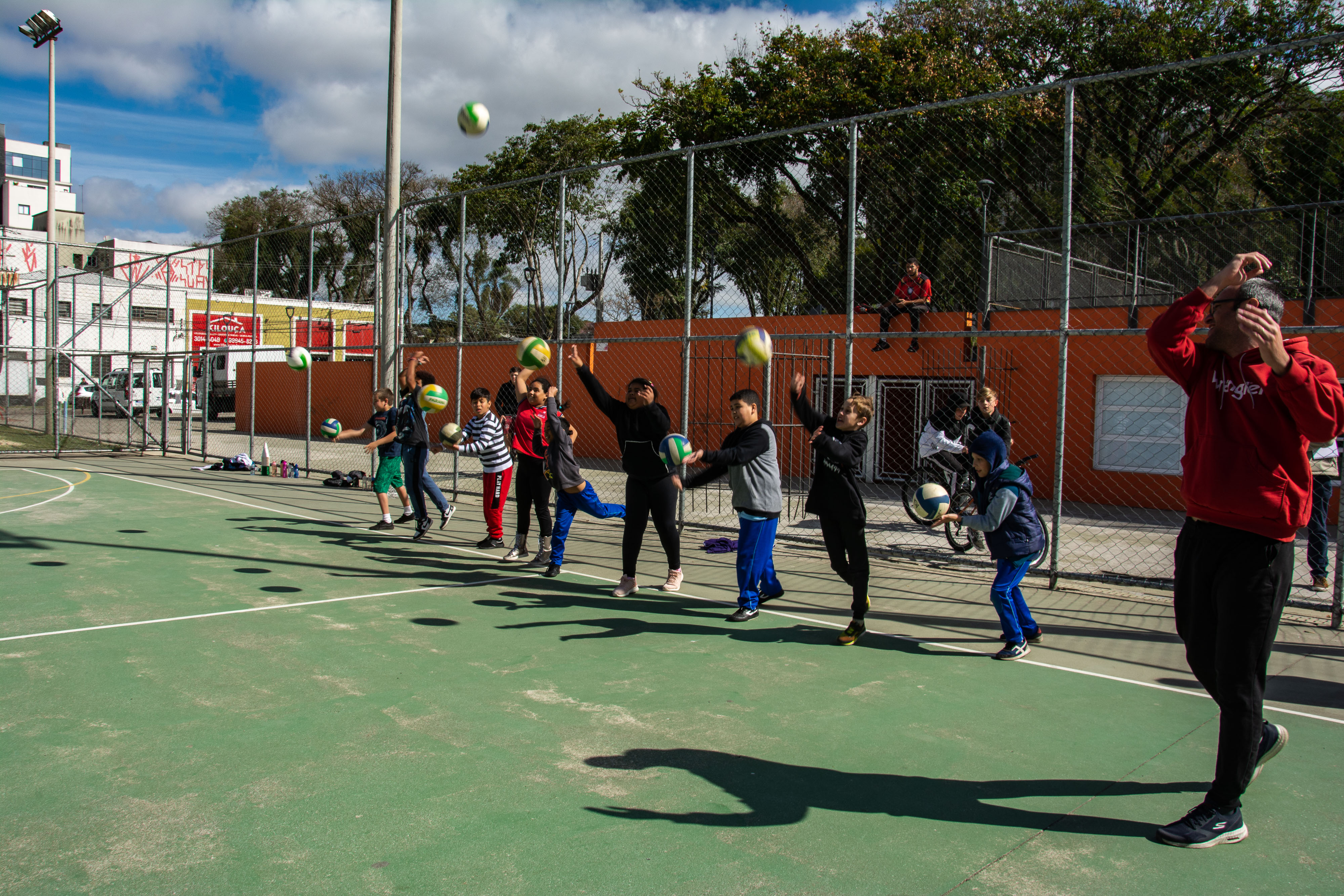 Praça Afonso Botelho é referência de esporte e lazer na Regional Portão ...