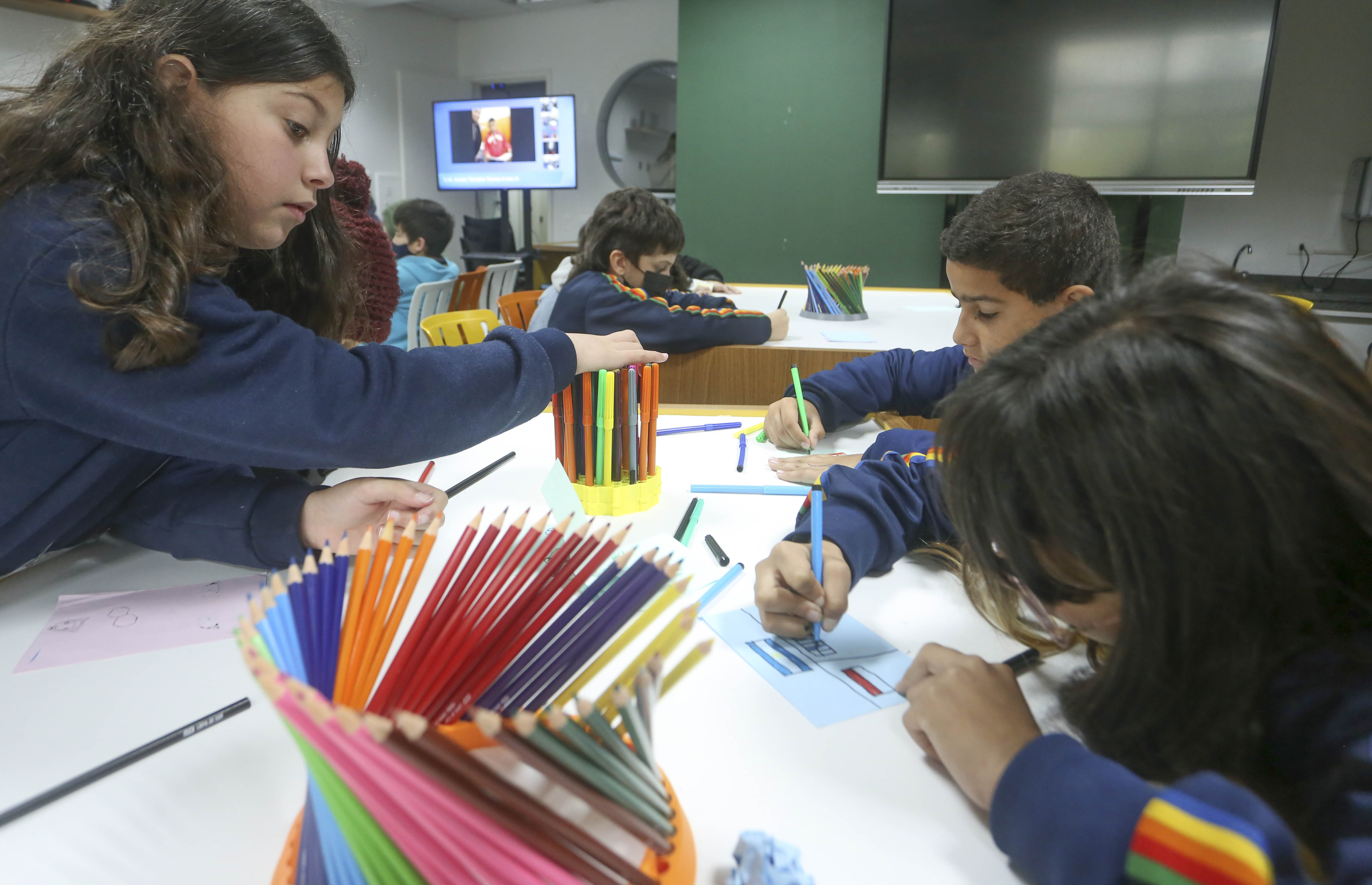 Estudantes das escolas municipais aprendem sobre internet segura ...