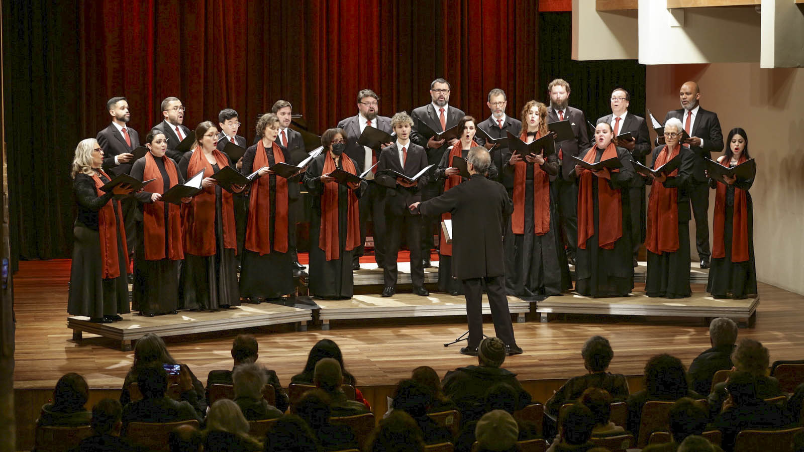 Fim de semana tem Camerata Antiqua, cinema inclusivo e teatro ...