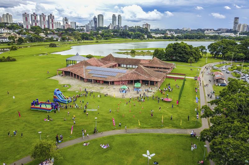 Verão Curitiba 2023 começa com muita brincadeira em família nos parques ...