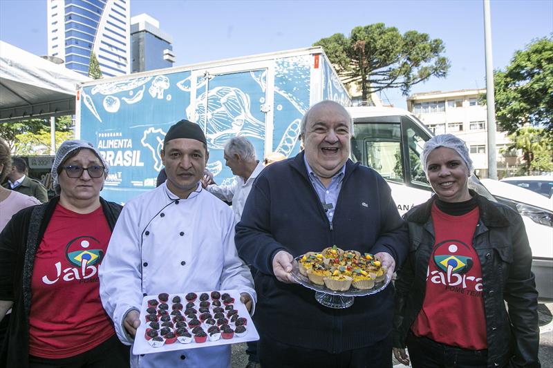 Banco de Alimentos de Curitiba recebe caminhão para modernização da ...