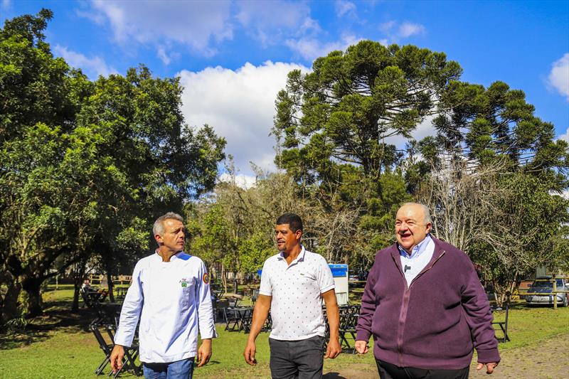 Greca visita restaurante rural e valoriza o turismo na Grande Curitiba ...