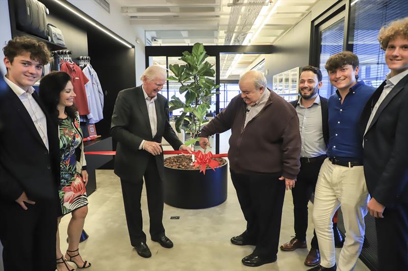 Líder mundial em manutenção de trilhos, Loram abre sede em Curitiba ...