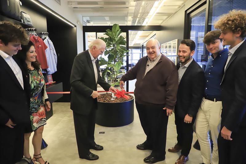 Líder mundial em manutenção de trilhos, Loram abre sede em Curitiba ...