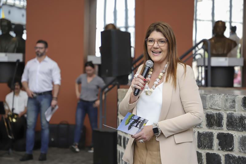 Estudantes de Curitiba aprendem história do Brasil no Auto da ...