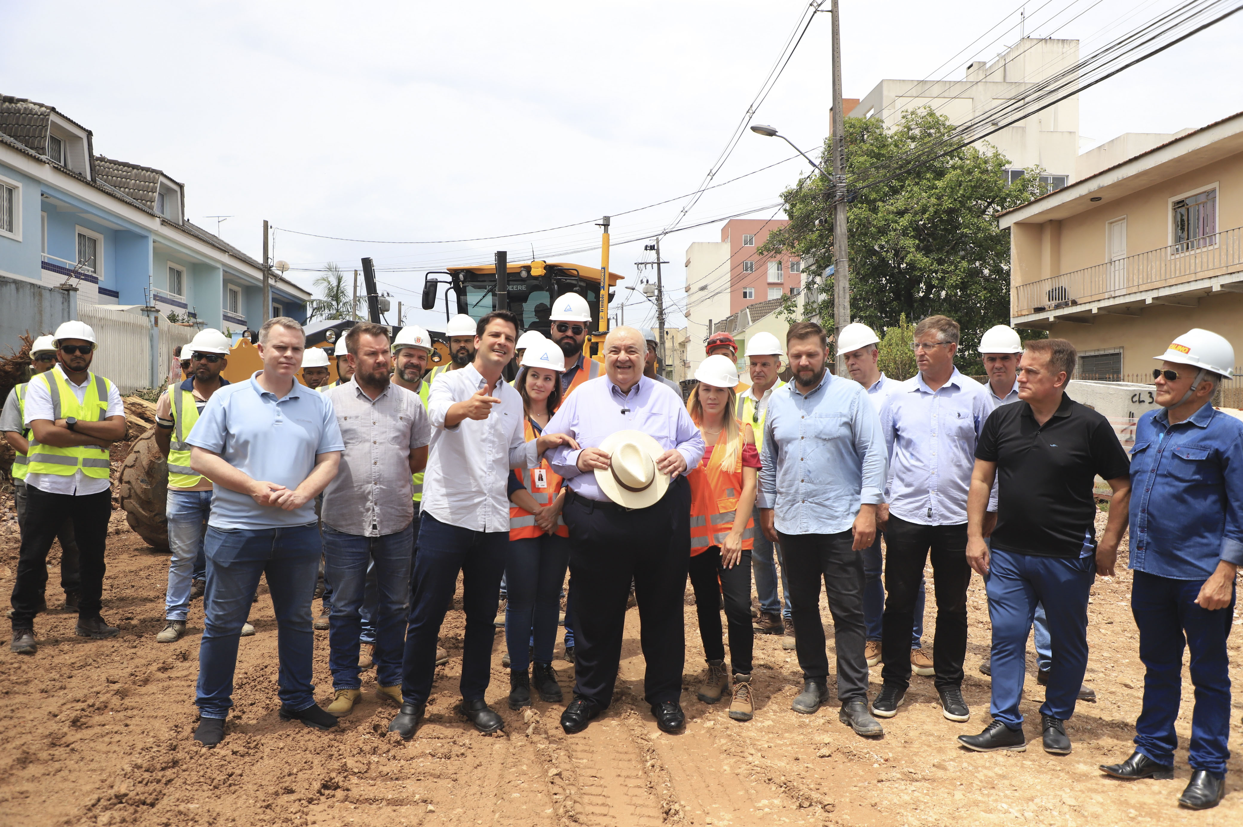 Novo binário e melhorias viárias: Greca vistoria obra do Novo Inter 2 em Curitiba - Prefeitura ...