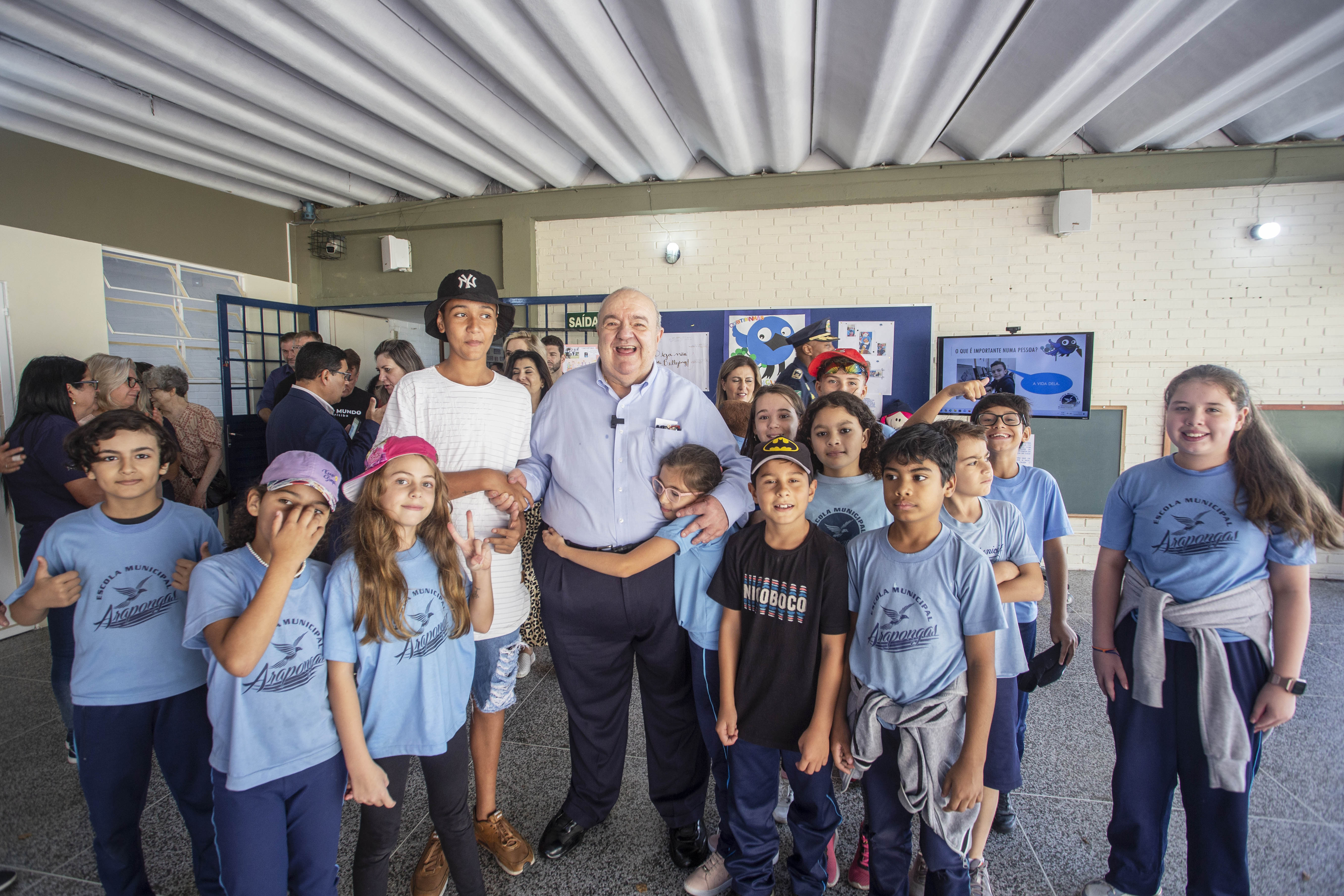 Nova quadra coberta vai atender 200 estudantes de escola municipal de ...