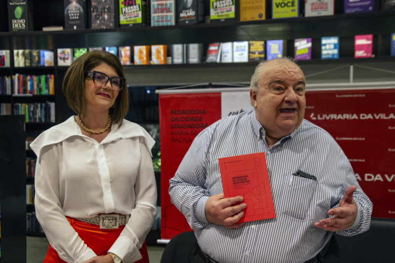 Secretária da Educação lança livro que inaugura coleção sobre cidades ...