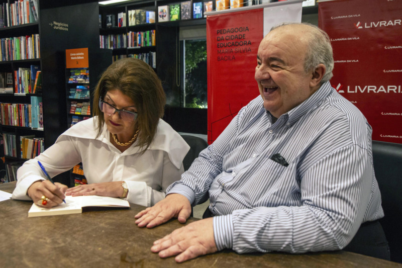 Secretária da Educação lança livro que inaugura coleção sobre cidades ...