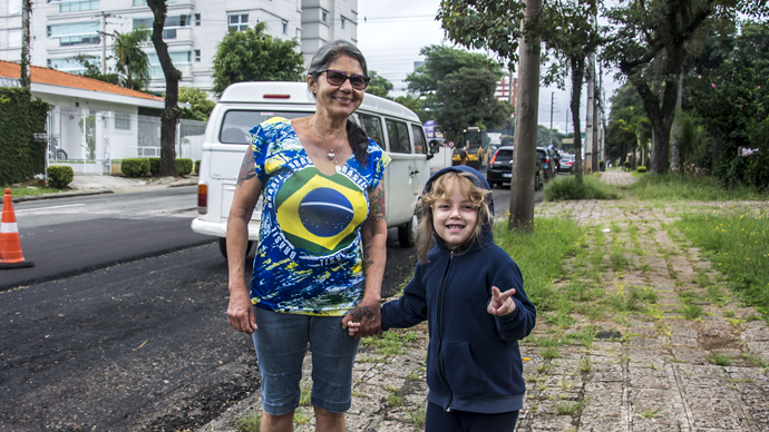 Prefeitura de Curitiba recupera pavimento da via rápida do Santa Cândida; fique atento aos ...